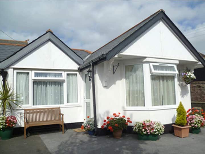 Gem Cottage, “ Home From Home Beside The Sea” - Teignmouth