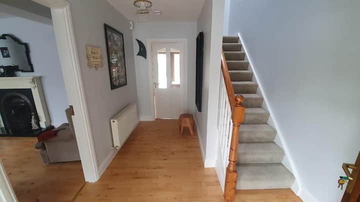 Large House Close To Town - Tralee