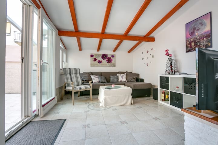 Cute Apartment Damor Near The Beach - Pula