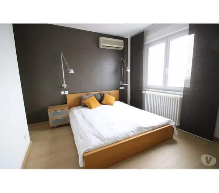 Apparemment Chic Dans Un Cadre Calme - Corbeil-Essonnes