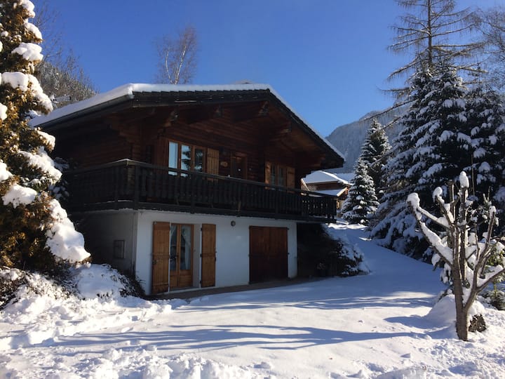 Charming French Chalet | 2 Bedroom | Log Burner - Morzine