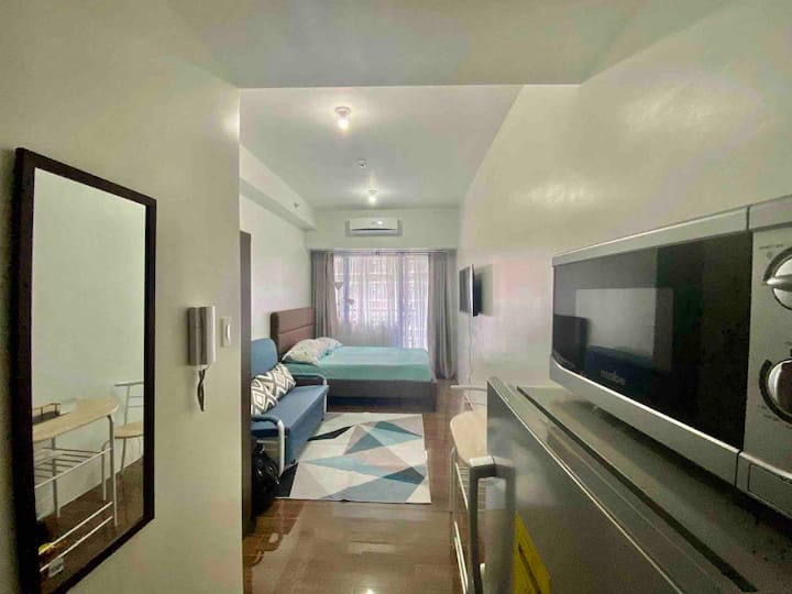 Furnished  Condo In Air Residence Makati - Manila