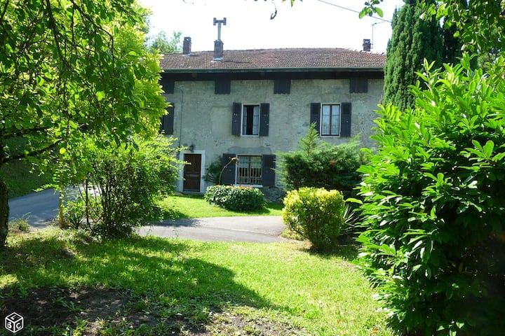 Maison De Charme Fraiche L'été - Château du Touvet