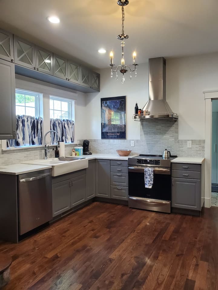 1919 Craftsman In Center Of Town - Watertown, SD