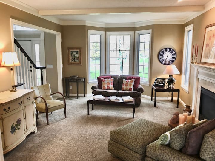 East Lansing Home /Room To Rent - East Lansing, MI