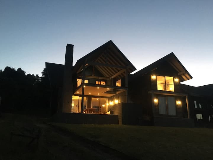 Exclusiva Y Cómoda Casa Orilla De Lago Villarrica - Villarrica