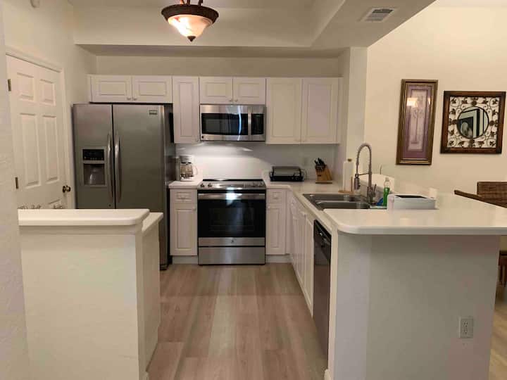 Beautiful & Close To Everything! - Fort Myers, FL