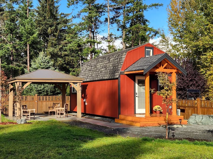 Your Tiny Home Away From Home - Campbell River