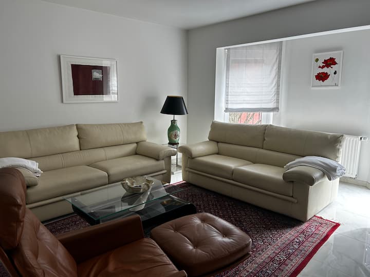 Exklusive Wohnung Direkt An Der Htw! - Saarbrücken