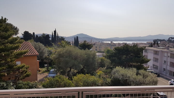 Sanary :   T3  Avec Belle Vue Mer  à 500 M Du Port - Sanary-sur-Mer
