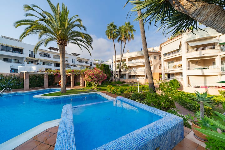 Bel Appartement 3-b, Emplacement Central Et Plage. - Nerja
