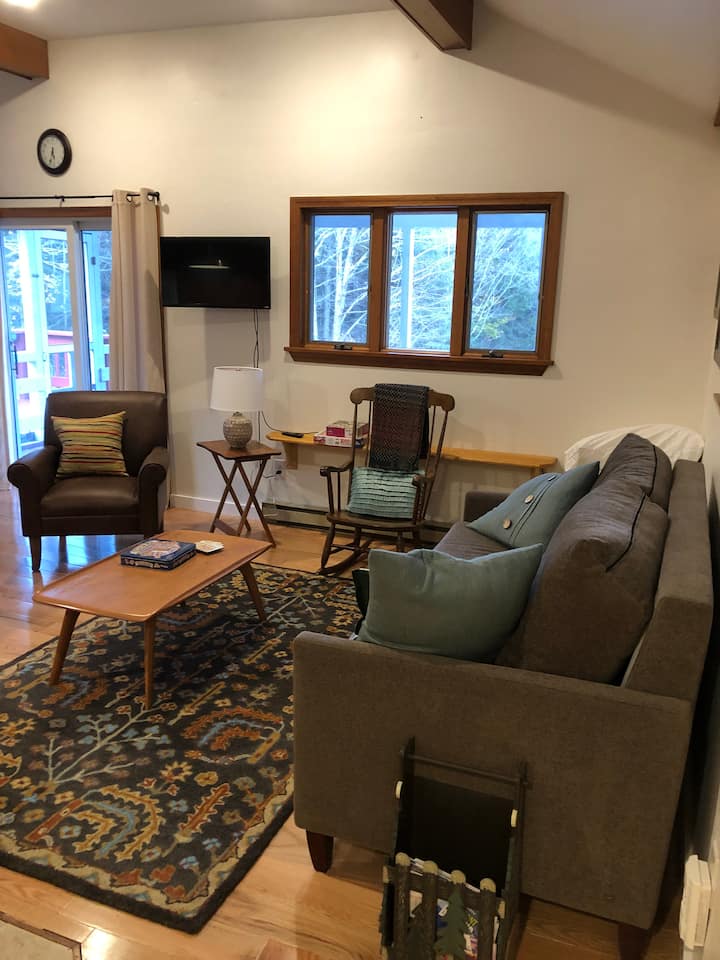 Moon Beam Cottage--a Cozy And Welcoming Retreat - Bromley Mountain, VT
