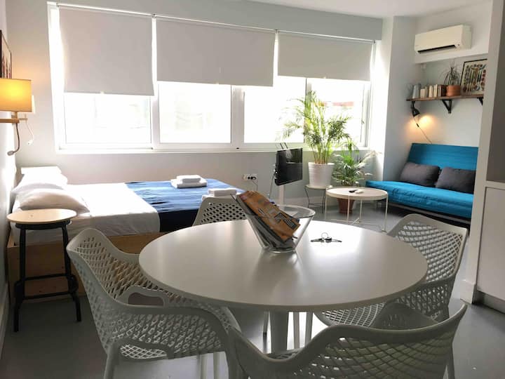Athens Urban Surfer's Syntagma Studio - Athen
