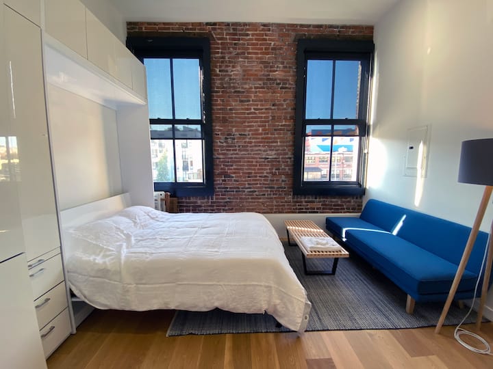 Modern Studio - Victoria