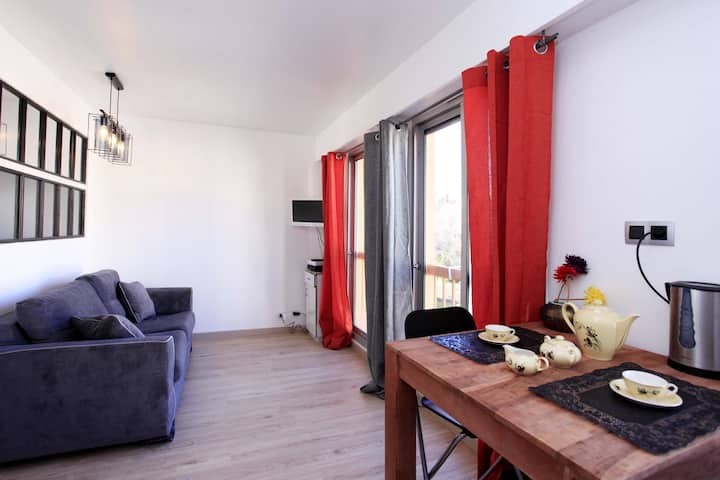 Calm, New, 2 Min Walk From The Sea, Fast Internet - ibis Nice Centre Gare