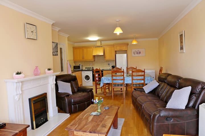 Apartment 4, Roscam House, Roscam, Galway For 4. - Oranmore