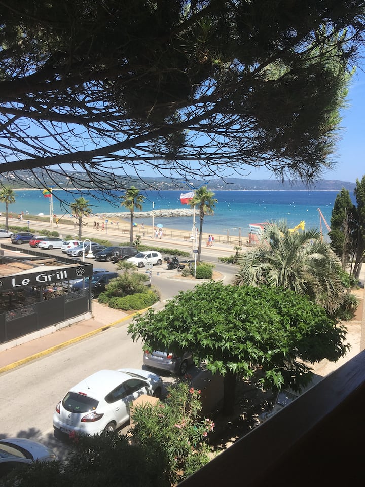 La Mer De Cavalaire - 100 M. Du Front De Mer - Cavalaire-sur-Mer