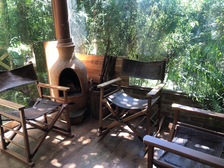 Casa De Pájaros En La Montaña De Passiflora - Subachoque