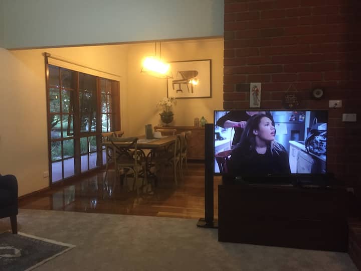 Queen Double Room With Share Toilet And Bath Room - Ballarat