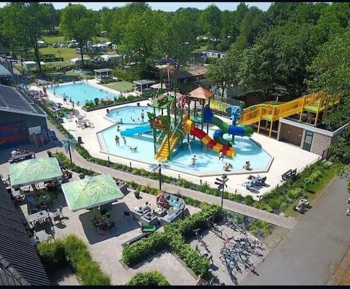 Stacaravan.    Nr 64 - Vriezenveen