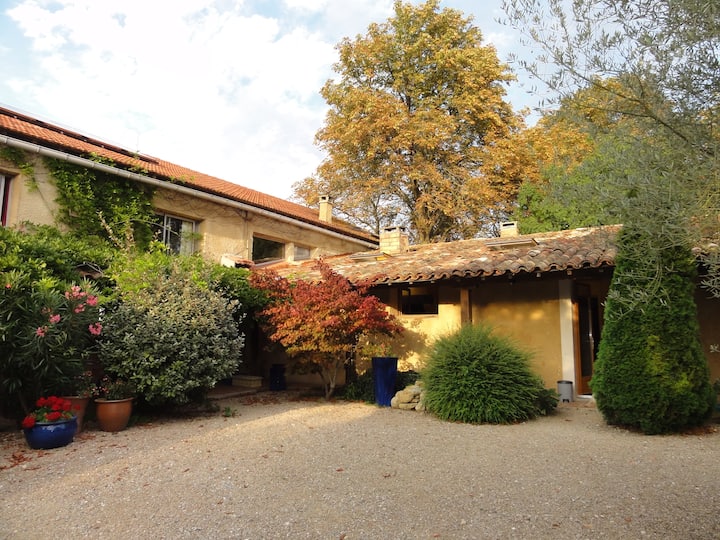 Domaine De Puget, Pour 18+ Clientes - France