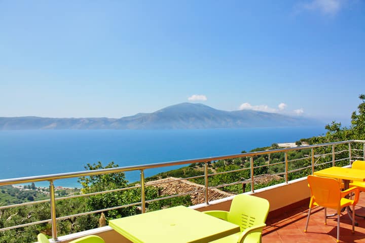 Villa Sur Colline Au Bord De La Mer - Orikum