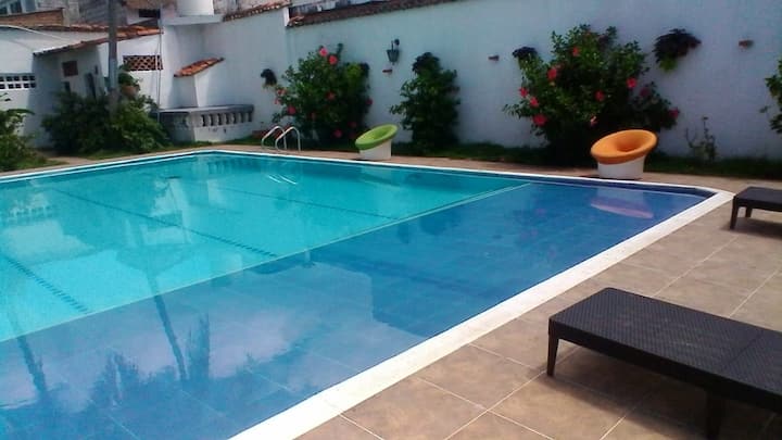 Cabaña Las Palmeras 2 En Honda Con Piscina - Honda