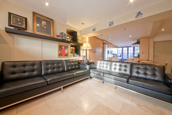 Super Fast Transport, Superior Boutique Comfort - London