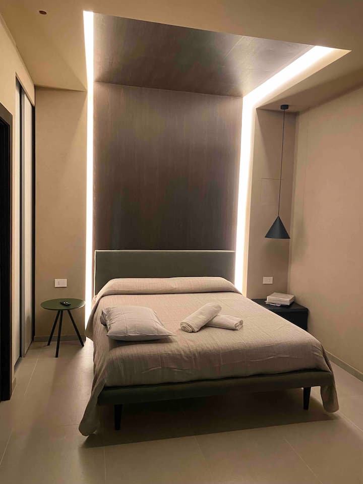 Comàr Suite-dark Brown - Monopoli
