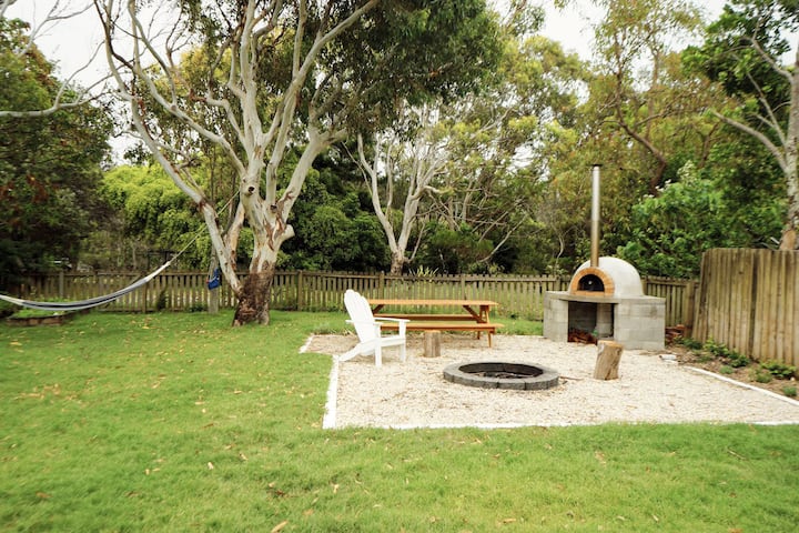 Hastings Haven 1970s Surf Shack Opposite The Beach - Pottsville