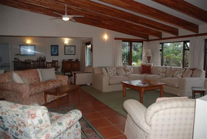 5 Bed,4 Bath Umzumbe Beach House - Port Shepstone