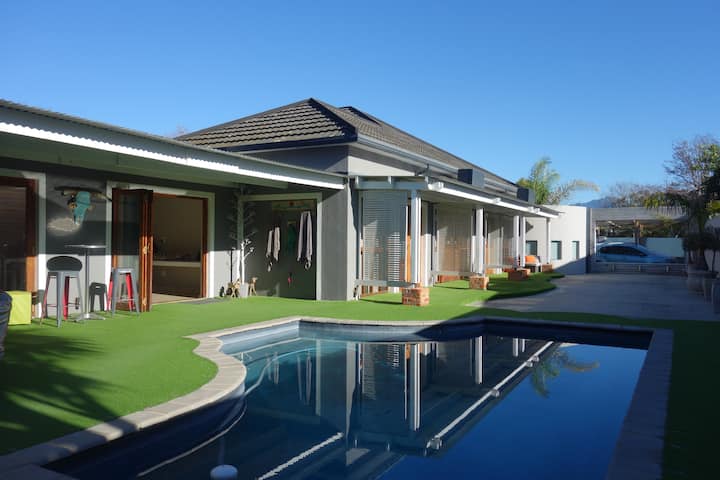 Two Fat Owls Guesthouse-luxury Rooms - George