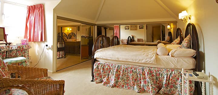 Room In Private Home, Quiet Location - 克羅麥