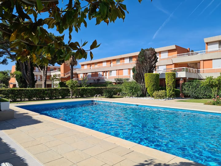 Coquet Appartement Plein Sud Piscine Et Vue Mer - Bandol
