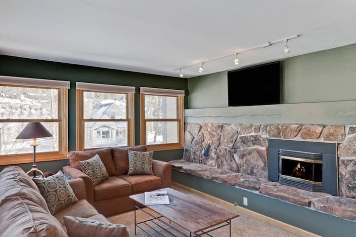 Historic Breckenridge Downtown Condo! - Colorado