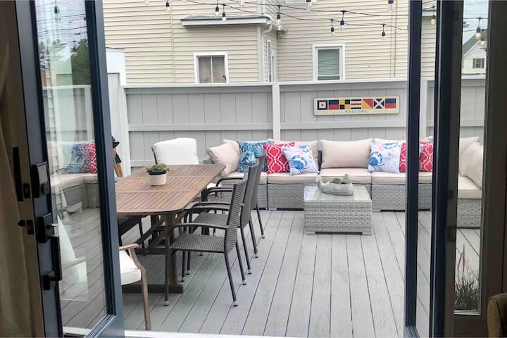 The Sea Breezy Vacation House, Unit #2 - Old Orchard Beach