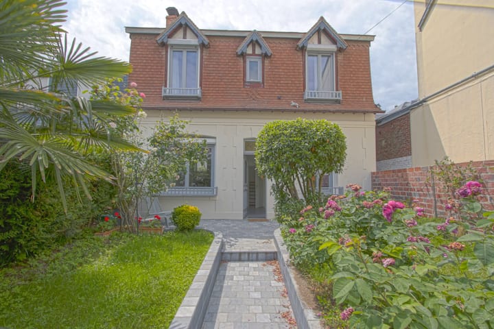 Charmante Maison De Centre-ville Avec Jardin - 多維爾