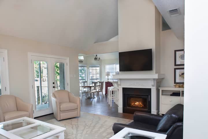 Mardi Gras Rental Near New Orleans W/waterfront 16 - Slidell, LA