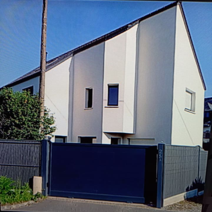 Maison 6/8 Personnes Avec Parking, Jardin, ... - Rennes