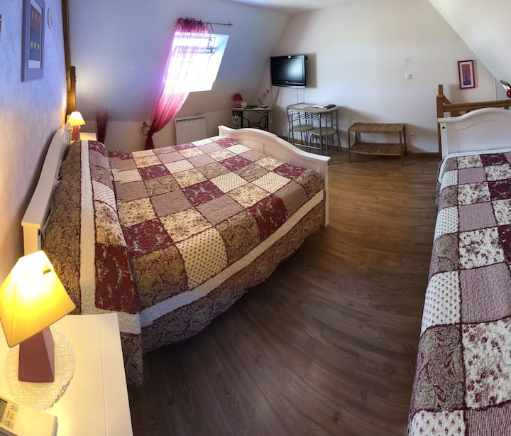 La Chambre Romantique à La Carrière à Charentilly. - Luynes