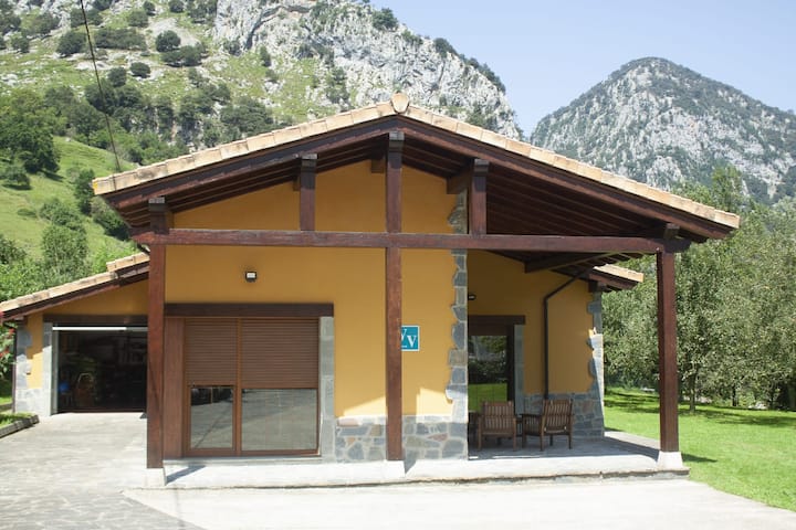El Balcon Del Cares En Los Picos De Europa. Vv.793 - Llanes