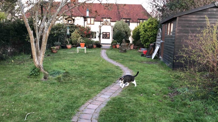 Cosy Country Cottage Room - Crowborough
