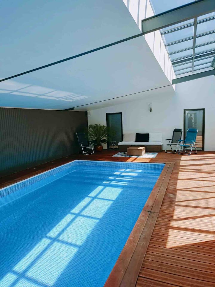 Loft Avec Piscine Intérieure Et Jardin - Melun