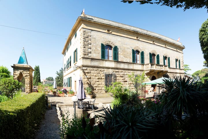 Appartement De Trois Pièces Avec Piscines E Jardin - Bibbona