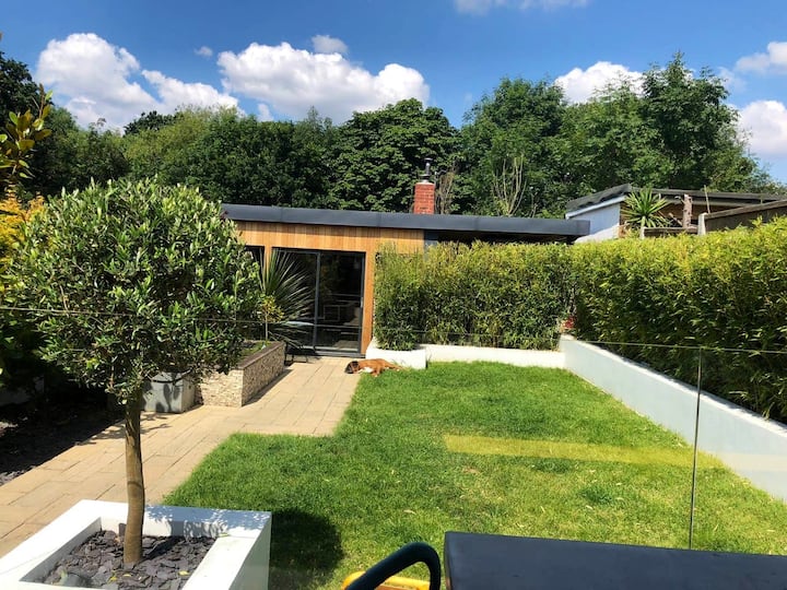 Gorgeous Family Semi Detached House - London