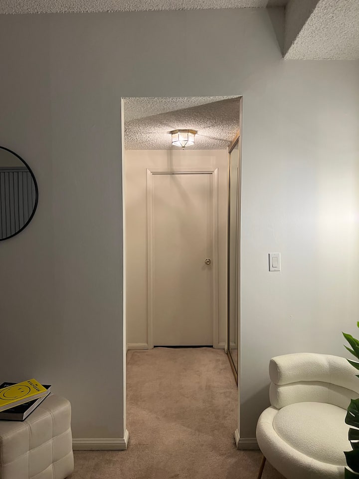 En-suite Double Room In Shared Condo Weho - West Hollywood