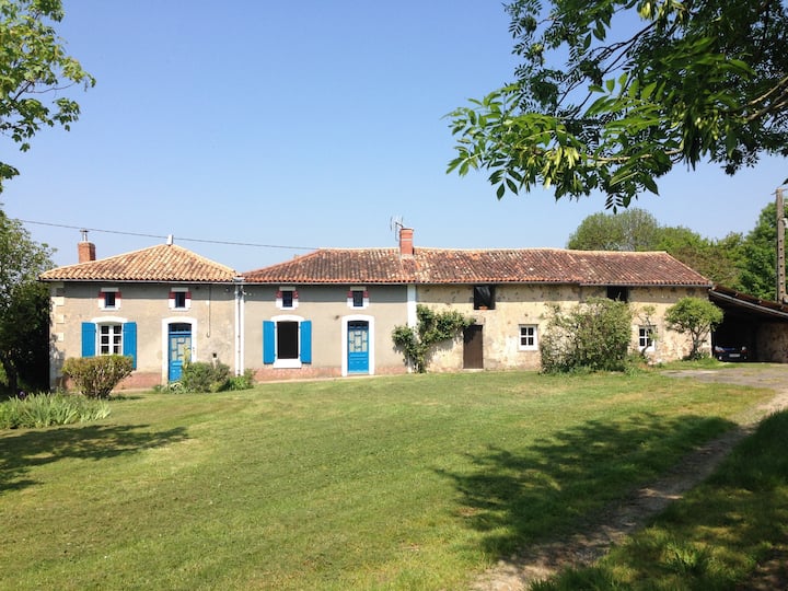 Maison De Campagne Proche Des Sites Touristiques - Deux-Sèvres