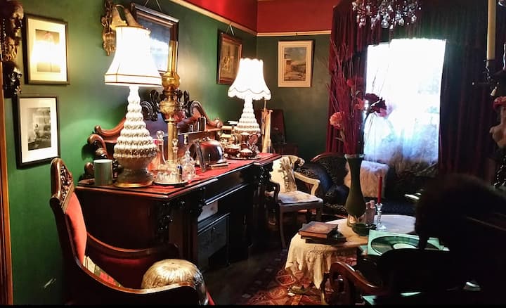 Bridge House - Arrive As A Guest Leave As A Friend - Skibbereen