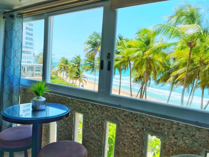 Amazing Ocean-view / Beach-front Studio With Pool - San Juan
