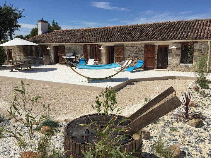 Historic 4 Bedroom Farmhouse In Vendee. - Longeville-sur-Mer